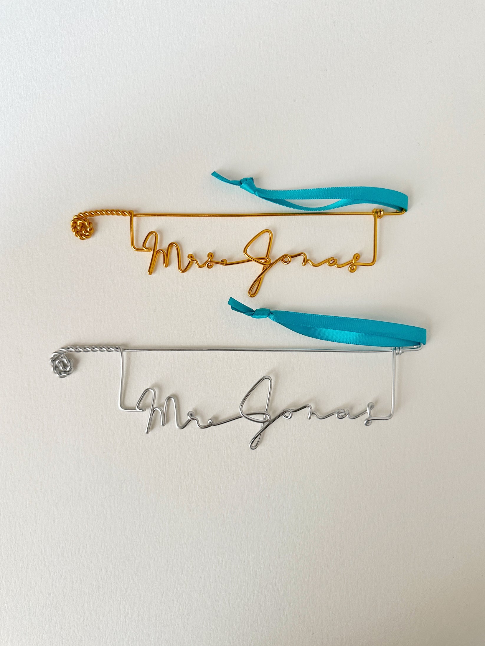 Personalized Wire Name Bookmark – Vertical – Paper Pliers